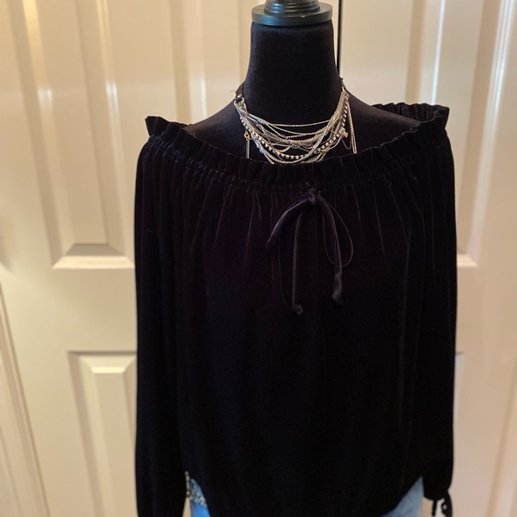 Cache | Tops | Cache Peasant Black Velvet Top | Poshmark